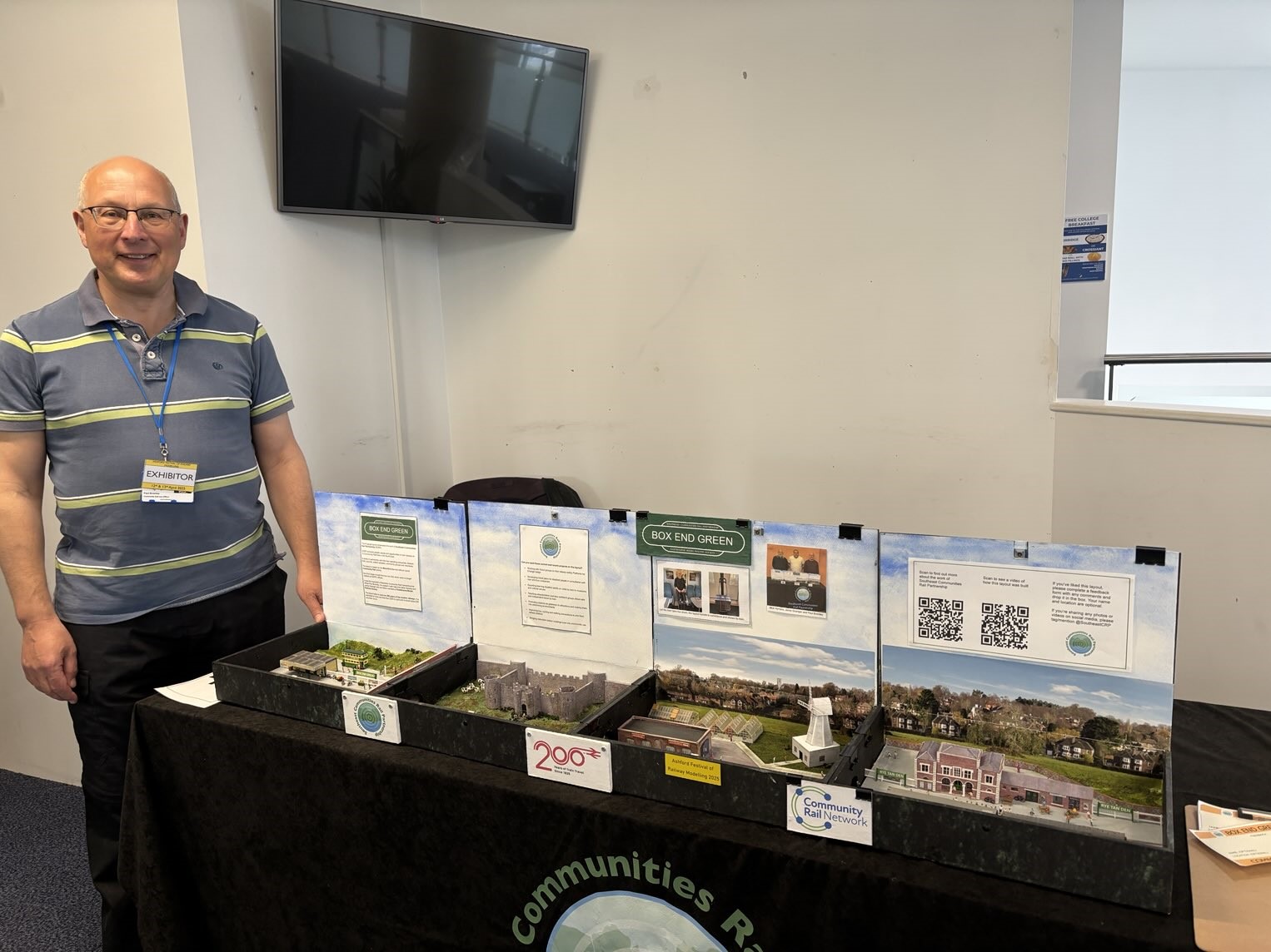 SCRP debuts community rail themed model railway made from box files ...